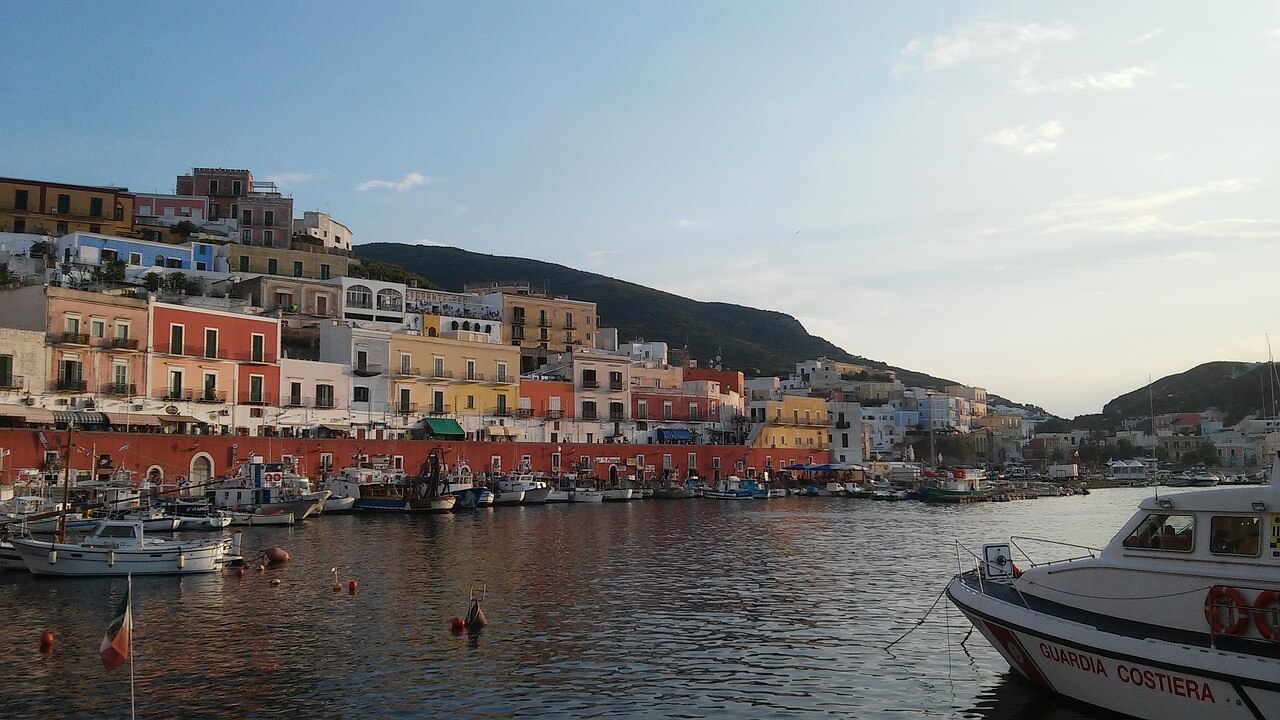 Insel-Ponza-Italy - Click&Boat Blog