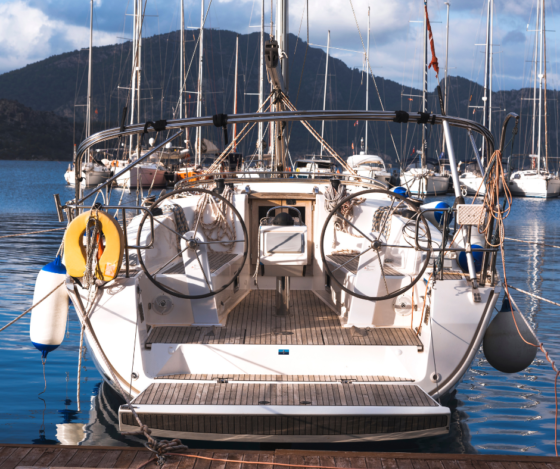 What is a Boat Transom? Your Ultimate Guide! - Click&Boat Blog