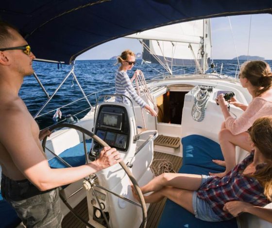 Boat safety tips for smooth boating - Click&Boat Blog
